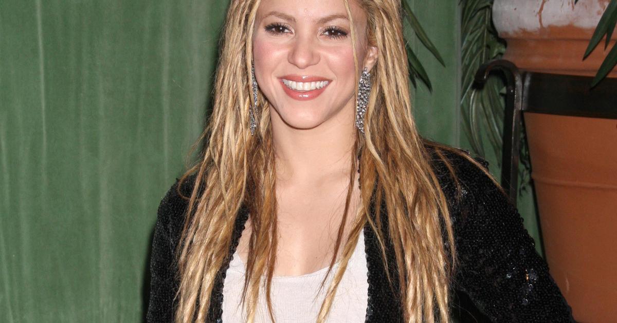 PHOTOS - Shakira : retour sur son évolution capillaire