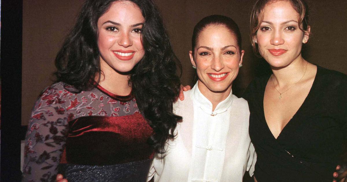 PHOTOS - Shakira : retour sur son évolution capillaire