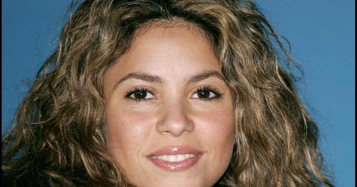 PHOTOS - Shakira : retour sur son évolution capillaire