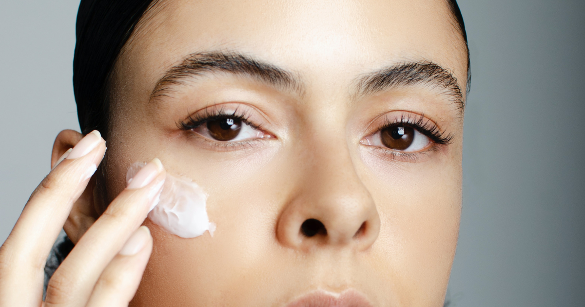 Voici ce qu’il ne faut jamais faire en appliquant un soin du visage