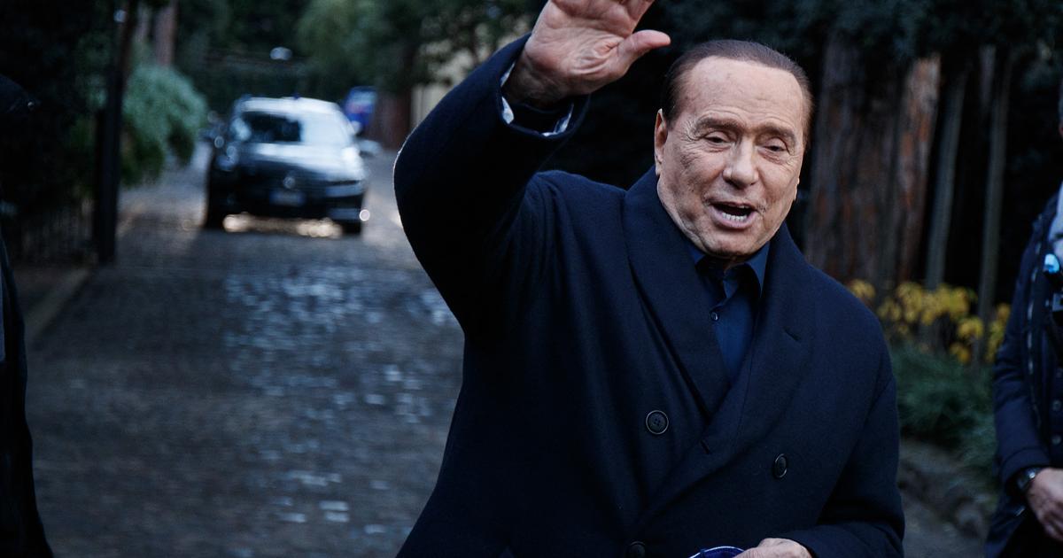 PHOTOS - Silvio Berlusconi : découvrez son évolution physique