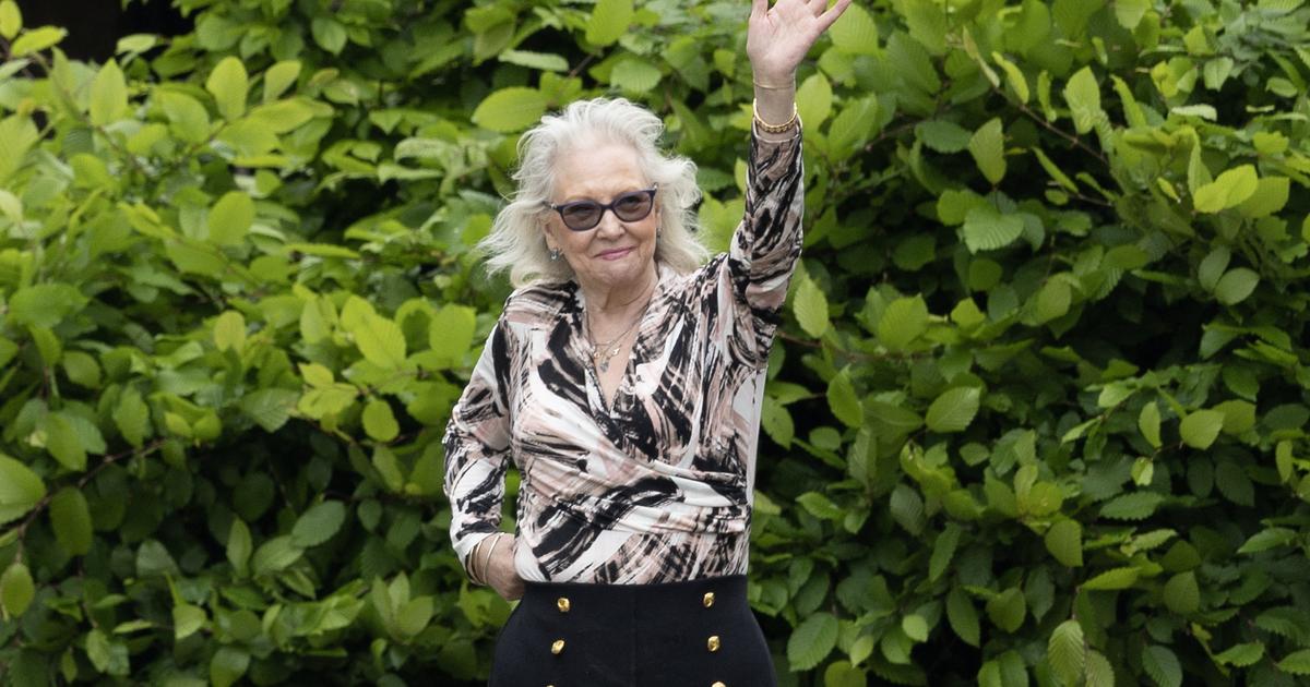 Elizabeth II : comment Angela Kelly est-elle devenue son habilleuse ...