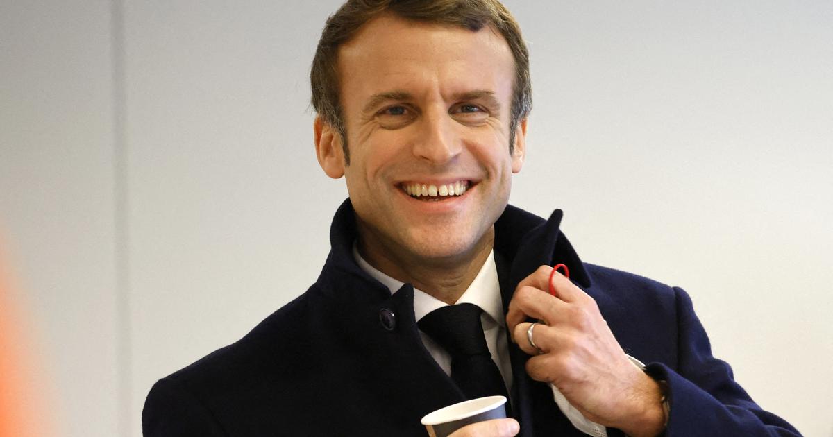 PHOTOS - Emmanuel Macron a 46 ans : barbe, cheveux longs… Ses looks qui ...