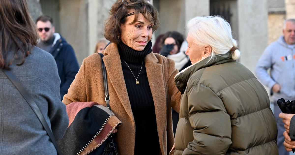 PHOTOS - Obsèques de Guy Marchand : son fils Jules et sa famille réunis ...