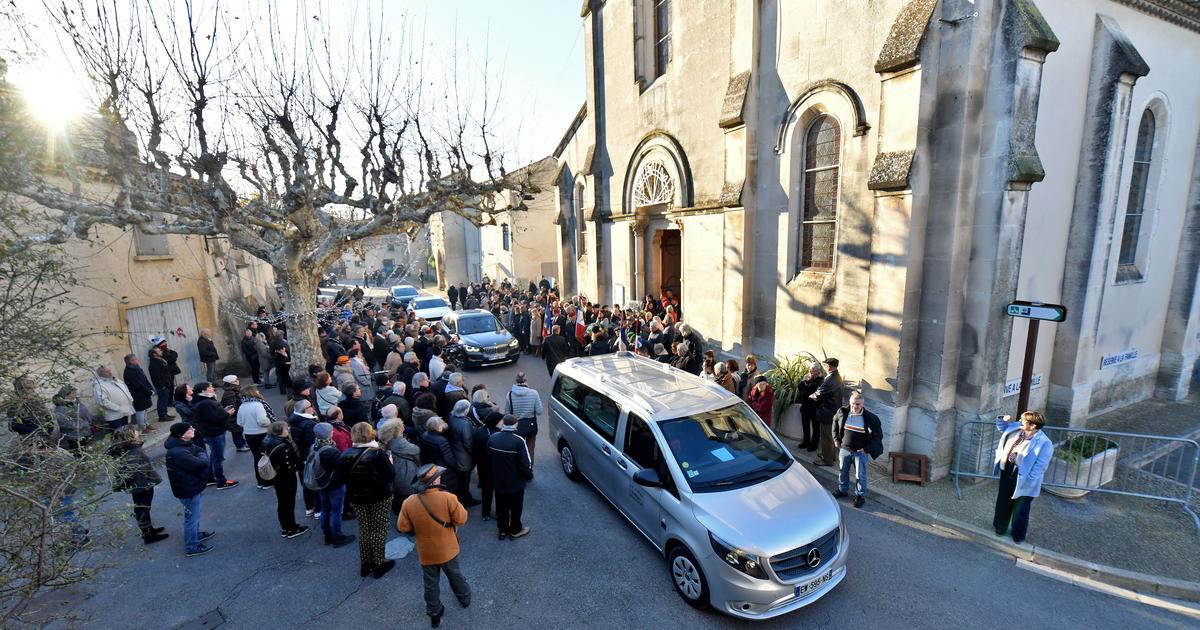 PHOTOS - Obsèques de Guy Marchand : son fils Jules et sa famille réunis ...