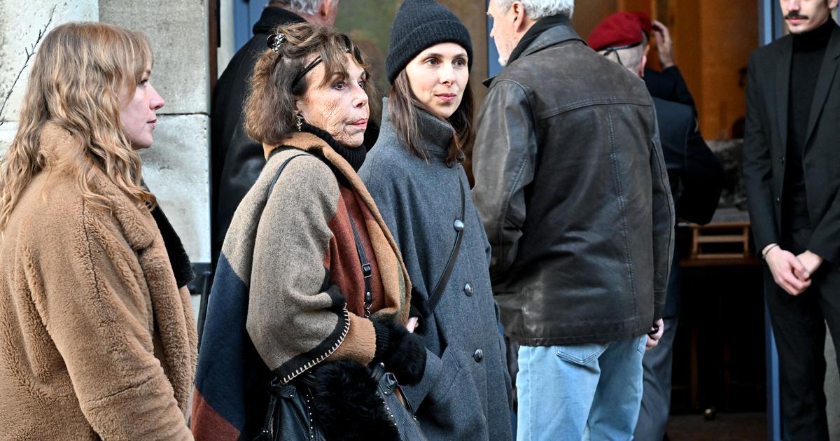 PHOTOS - Obsèques de Guy Marchand : son fils Jules et sa famille réunis ...