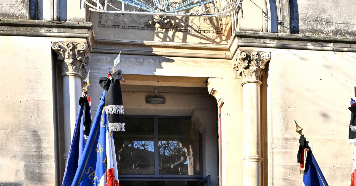 PHOTOS - Obsèques de Guy Marchand : son fils Jules et sa famille réunis ...