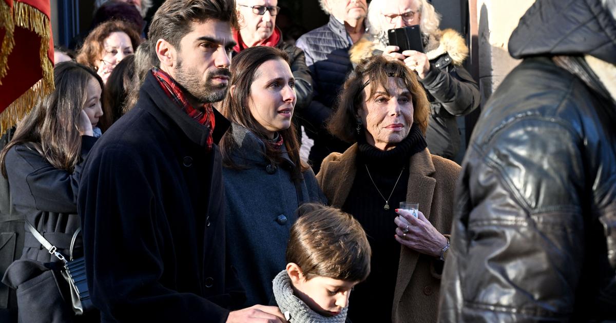 PHOTOS - Obsèques de Guy Marchand : son fils Jules et sa famille réunis ...