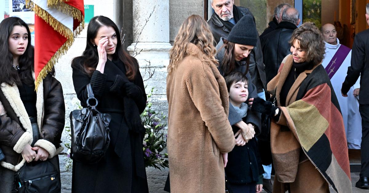PHOTOS - Obsèques de Guy Marchand : son fils Jules et sa famille réunis ...
