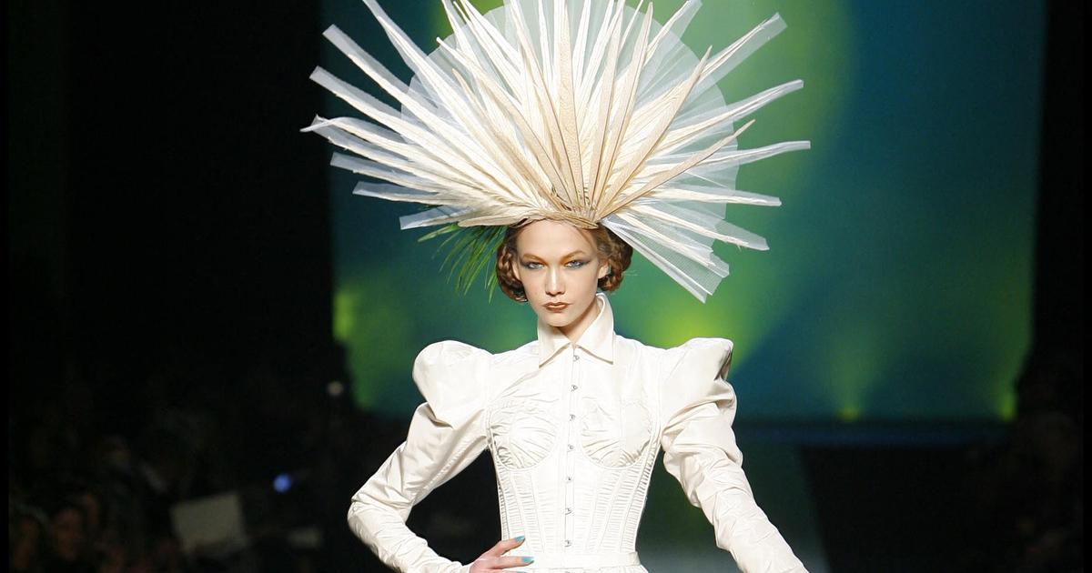 PHOTOS - Jean Paul Gaultier a 72 ans : les looks spectaculaires qui ont ...