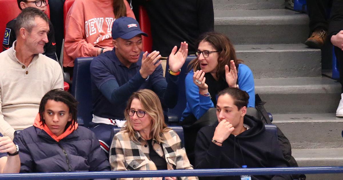 PHOTOS - Kylian Mbappé : ses parents Fayza et Wilfrid, son petit frère ...