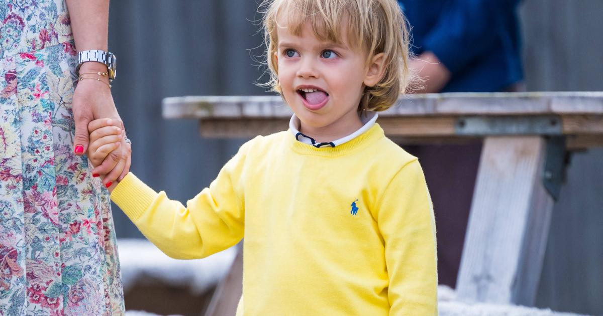 PHOTOS - Julian de Suède : langue tirée et sourire malicieux… le prince ...