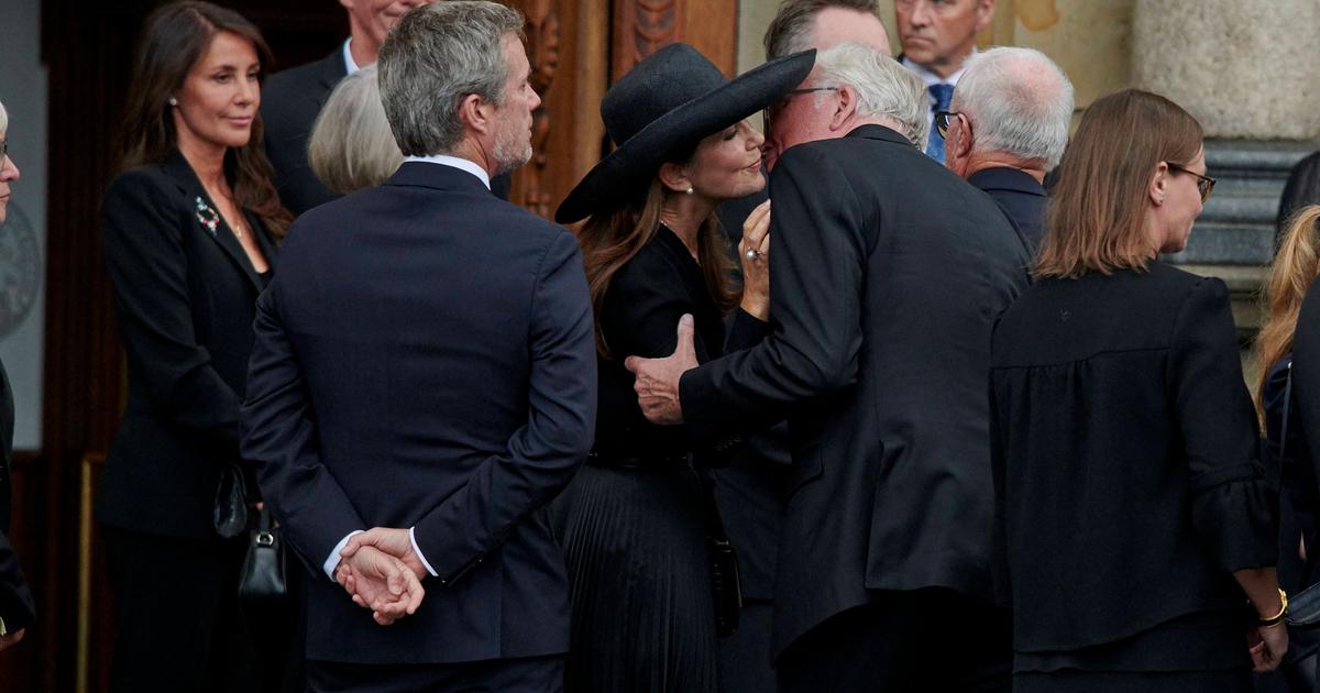 Funérailles de Per Thornit : le roi Frederik de Danemark, la reine Mary ...