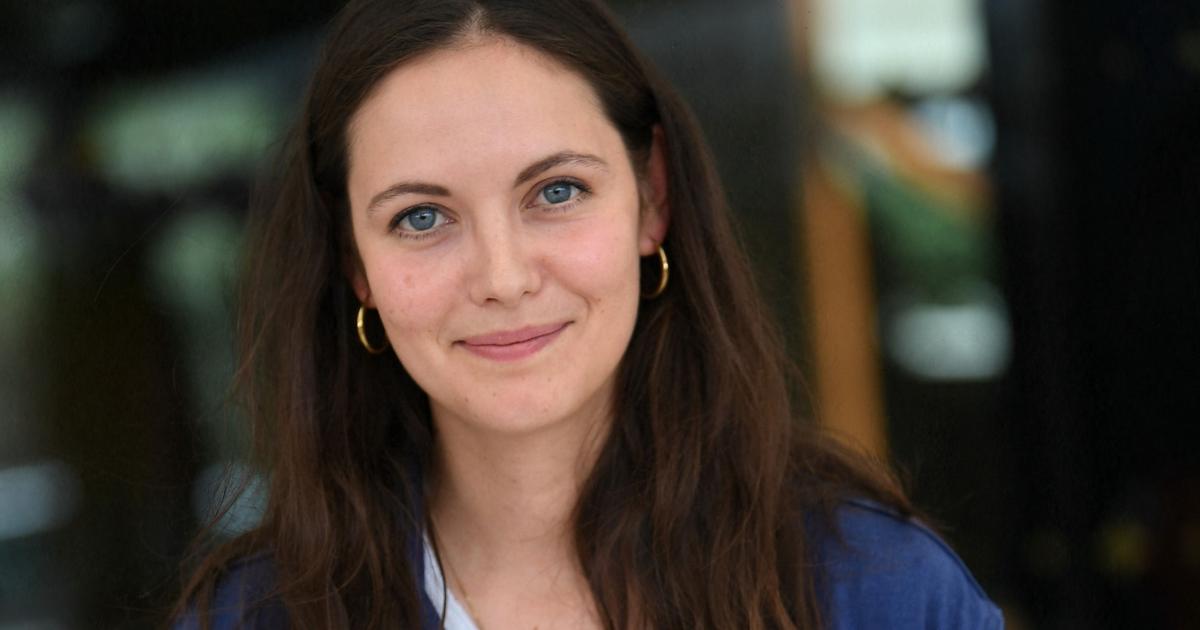 ENFANT DE STARS – Nelly, fille d’Emmanuelle Béart et Daniel Auteuil ...