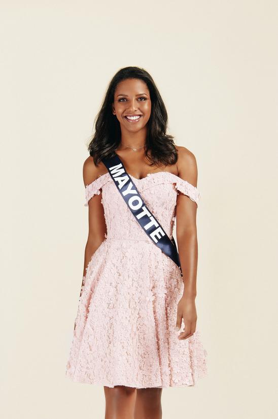 Photos - Miss France 2020 : les portraits officiels des 30 candidates