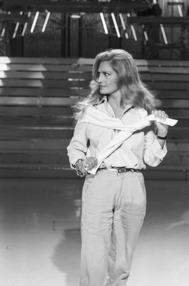 PHOTOS - Dalida : retour sur ses 20 looks iconiques