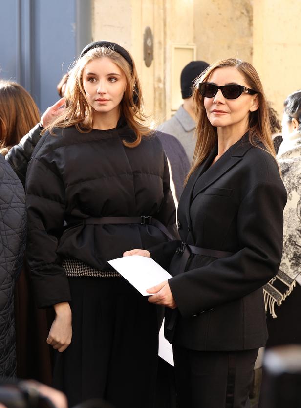 PHOTOS - Clotilde Courau fusionnelle avec ses filles Vittoria et Luisa ...