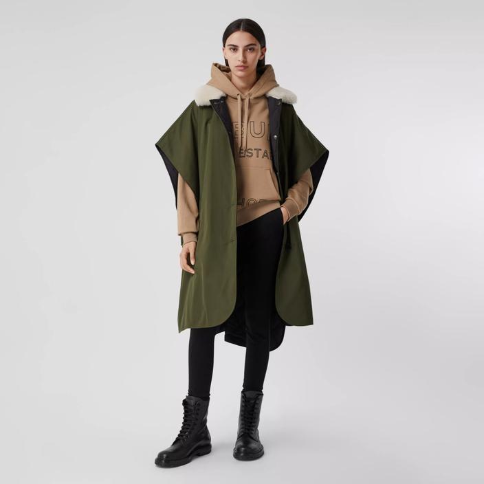 PHOTOS - 30 capes chics pour passer l'hiver stylée