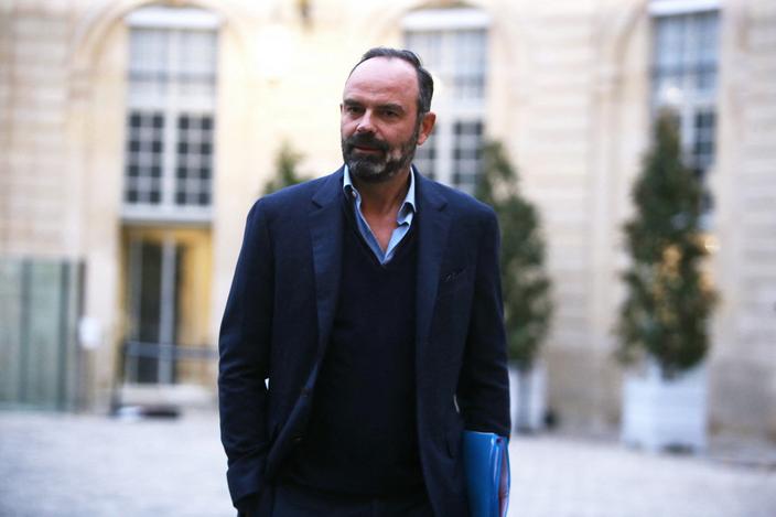 PHOTOS – Édouard Philippe : découvrez son évolution physique