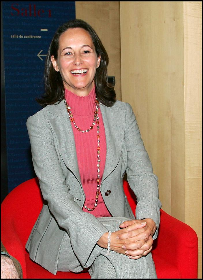 PHOTOS - Ségolène Royal : découvrez son évolution physique en 30 clichés