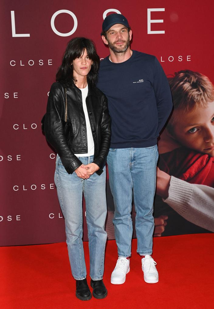 PHOTOS - Suzanne Lindon : elle s'habille comme sa mère Sandrine Kiberlain