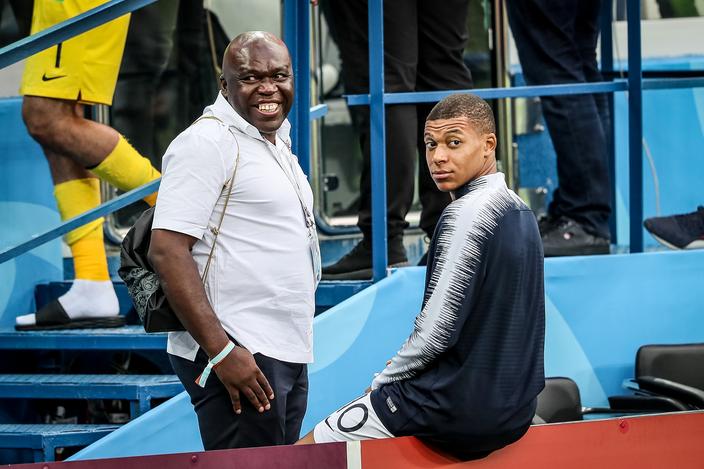 PHOTOS - Kylian Mbappé : ses parents Fayza et Wilfrid, son petit frère ...