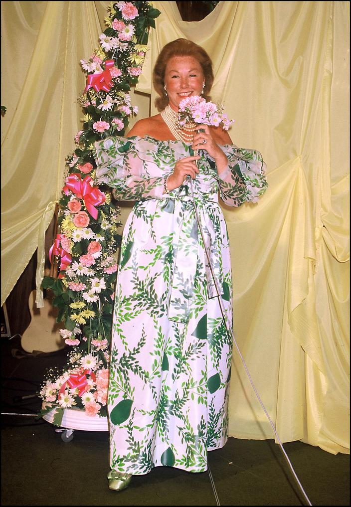 PHOTOS - Nadine de Rothschild : les looks les plus extravagants de la ...