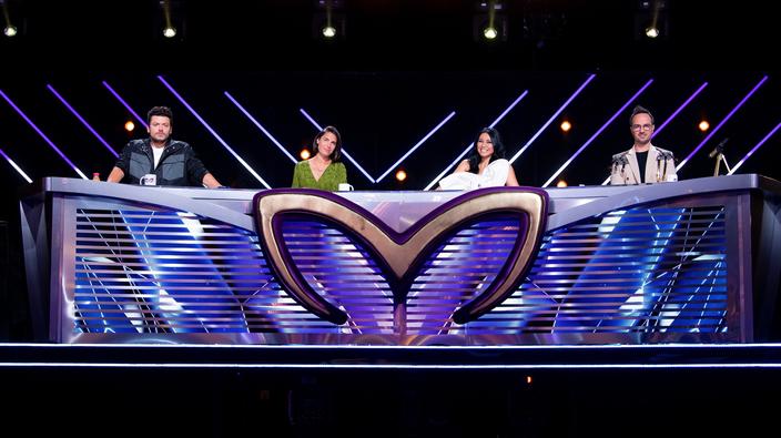 Mask Singer - Qui se cache derrière la tigresse ? Voici les premiers ...