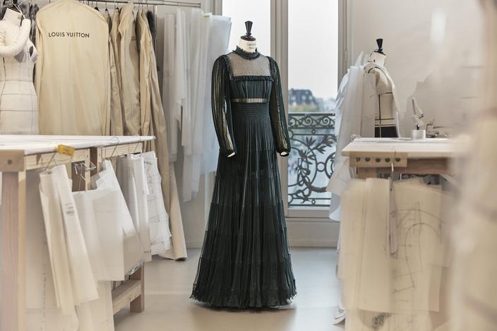 CONFECTION - La robe Louis Vuitton d’Alicia Vikander a réclamé 400 ...