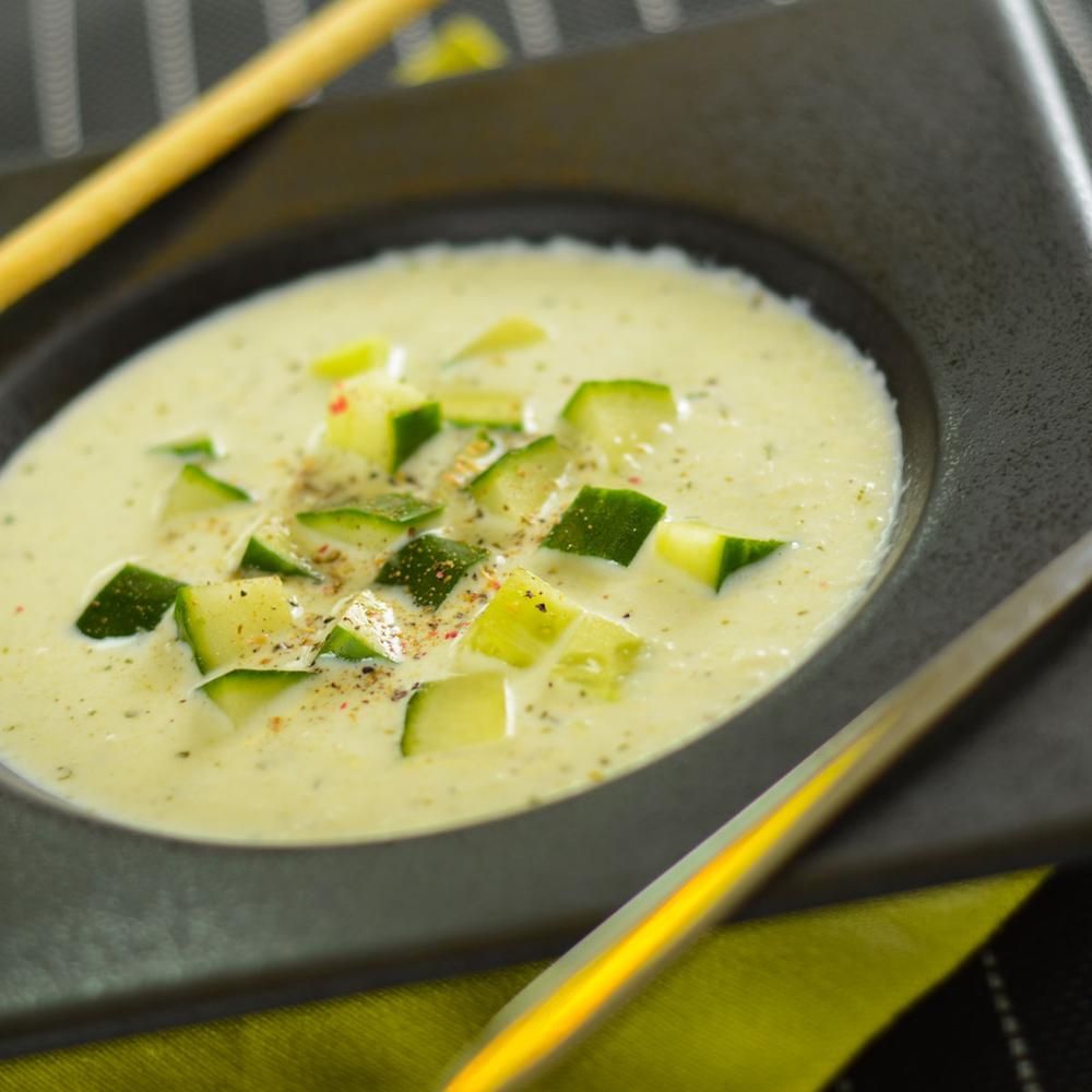 La soupe froide, rafraîchissante et si riche en vitamines et nutriments