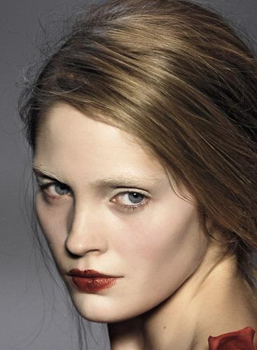 Couleurs intenses et teint de rose