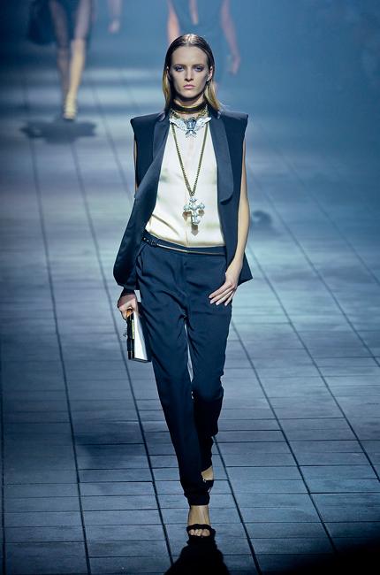 Défilé Lanvin Printemps-été 2012 Prêt-à-porter
