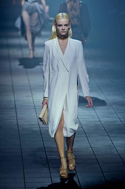 Défilé Lanvin Printemps-été 2012 Prêt-à-porter