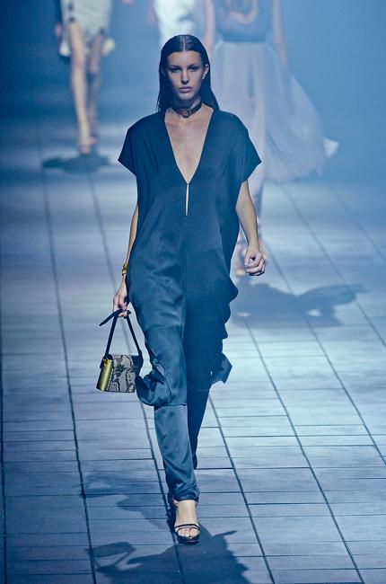 Défilé Lanvin Printemps-été 2012 Prêt-à-porter
