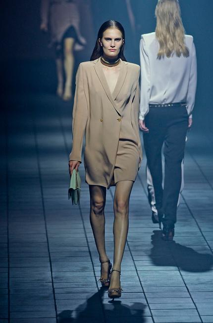 Défilé Lanvin Printemps-été 2012 Prêt-à-porter