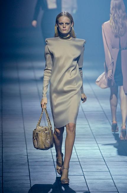 Défilé Lanvin Printemps-été 2012 Prêt-à-porter