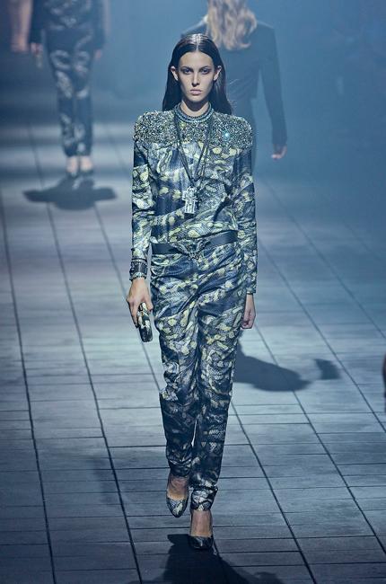 Défilé Lanvin Printemps-été 2012 Prêt-à-porter