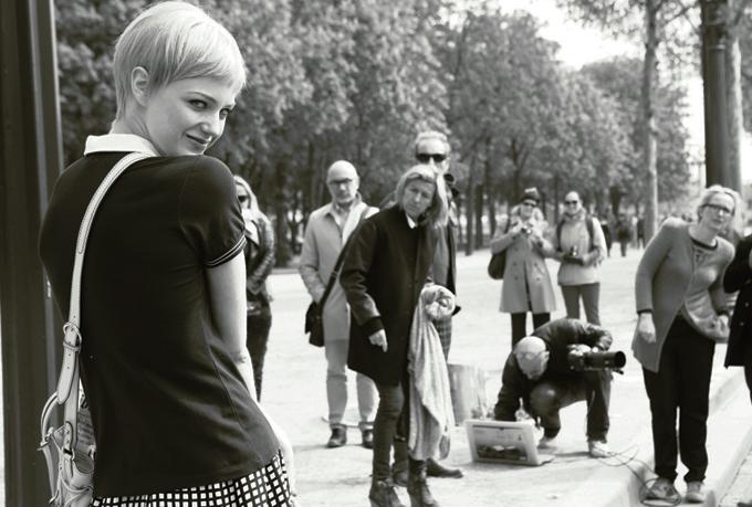 Julie Delpy, one day in Paris