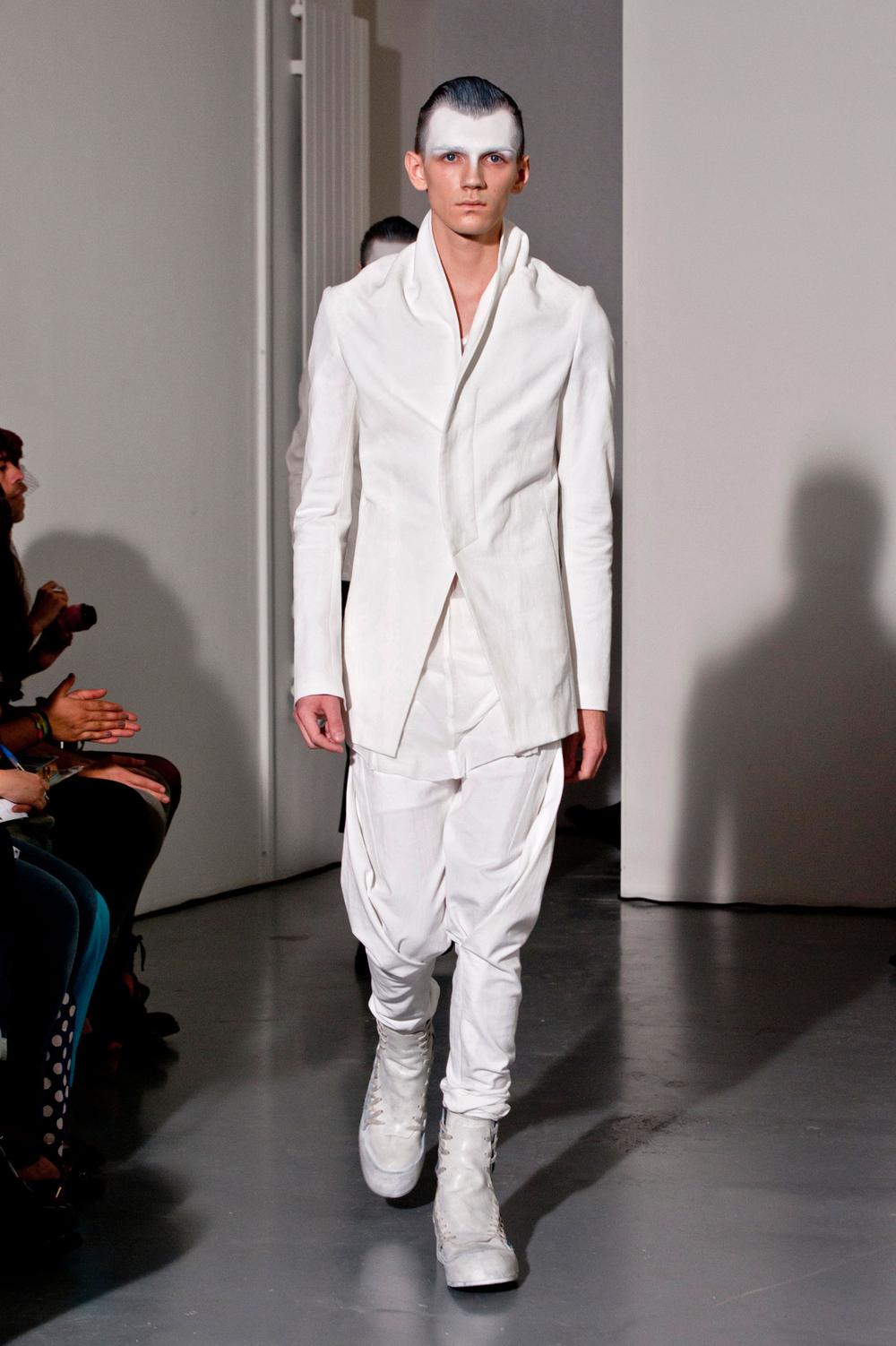 Défilé Julius Printemps-été 2014 Homme