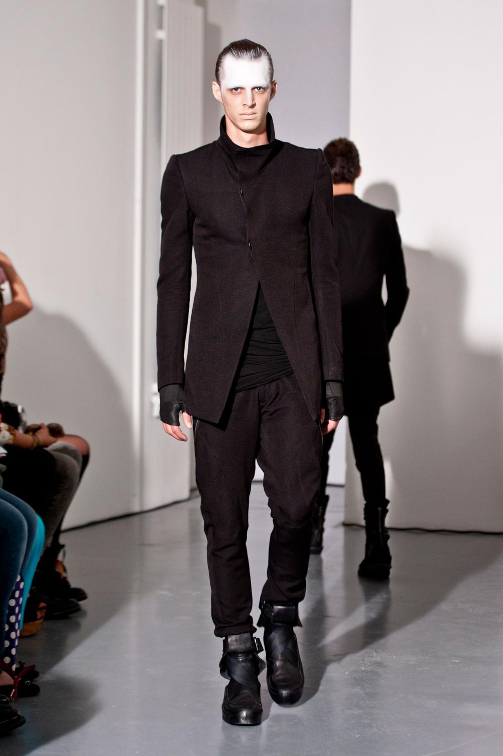 Défilé Julius Printemps-été 2014 Homme