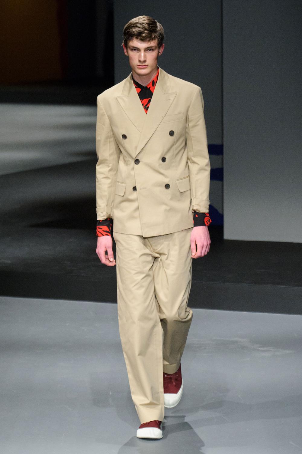 Défilé Prada Printemps-été 2014 Homme