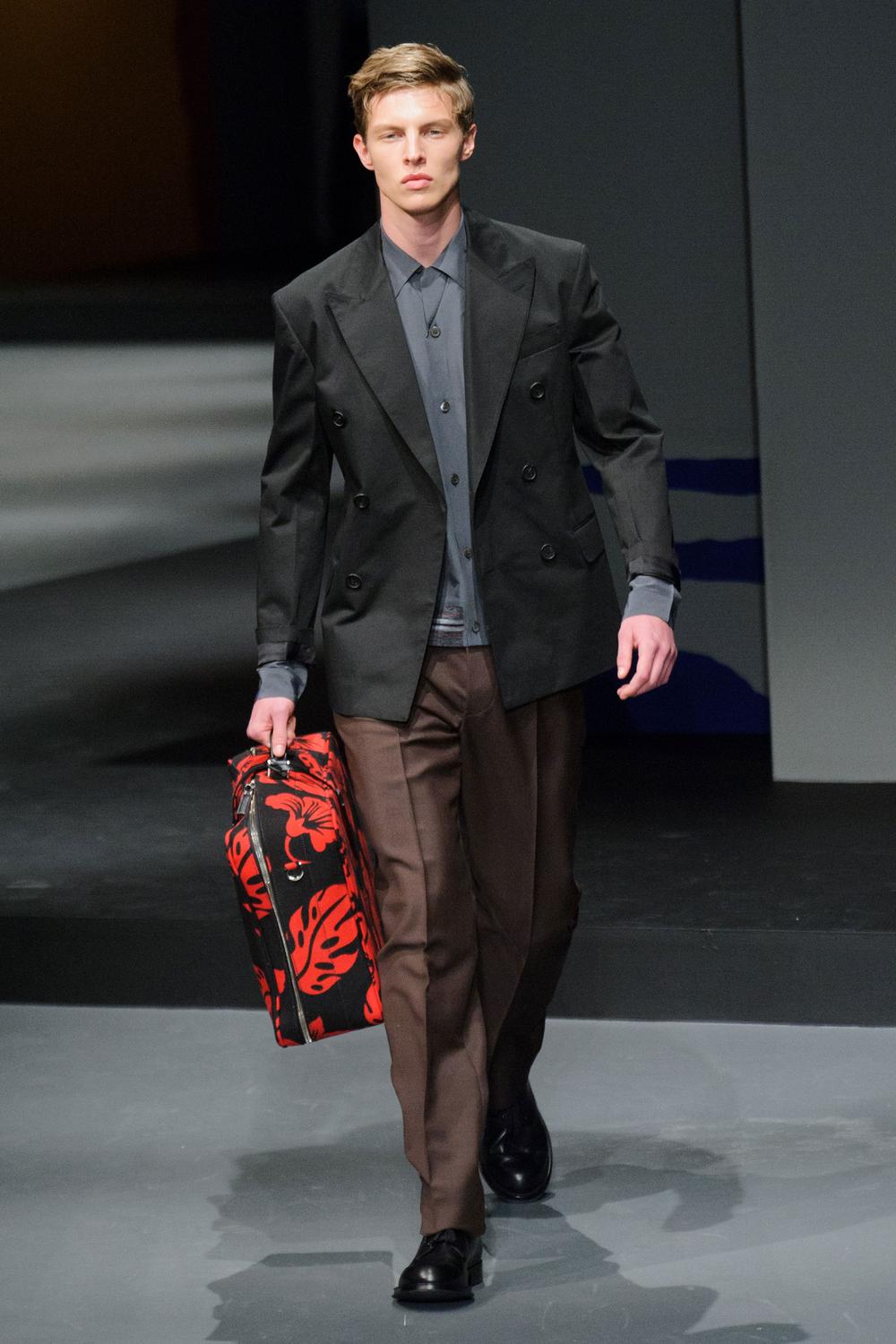 Défilé Prada Printemps-été 2014 Homme