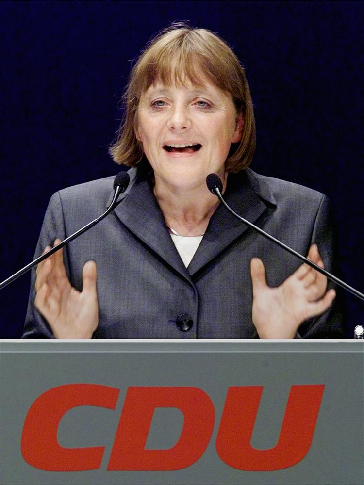 Marion Van Renterghem : "À 16 ans, Angela Merkel faisait partie du club ...