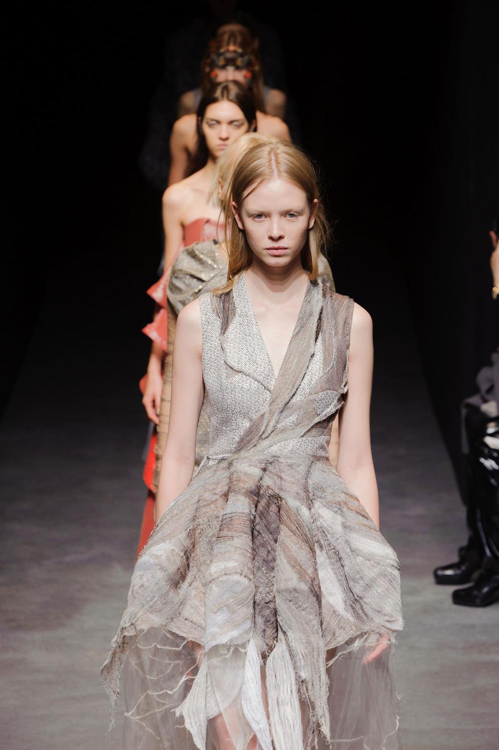 Défilé Yiqing Yin Printemps-été 2014 Haute couture