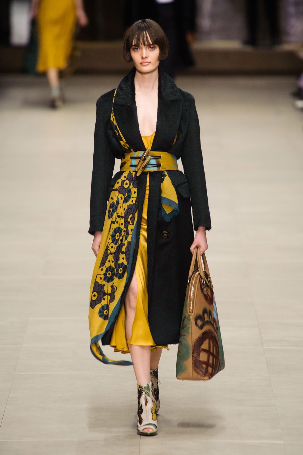 Défilé Burberry Automne-hiver 2014-2015 Prêt-à-porter