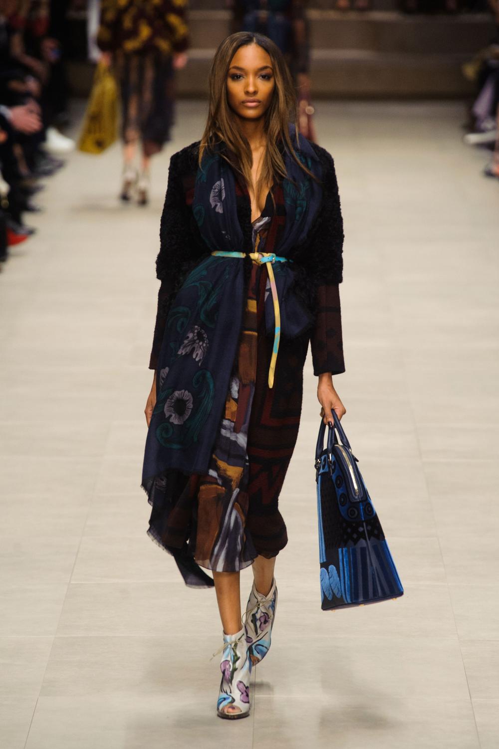 Défilé Burberry Automne-hiver 2014-2015 Prêt-à-porter