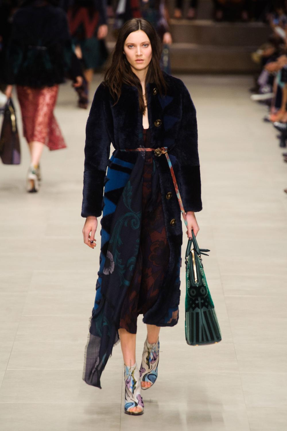 Défilé Burberry Automne-hiver 2014-2015 Prêt-à-porter