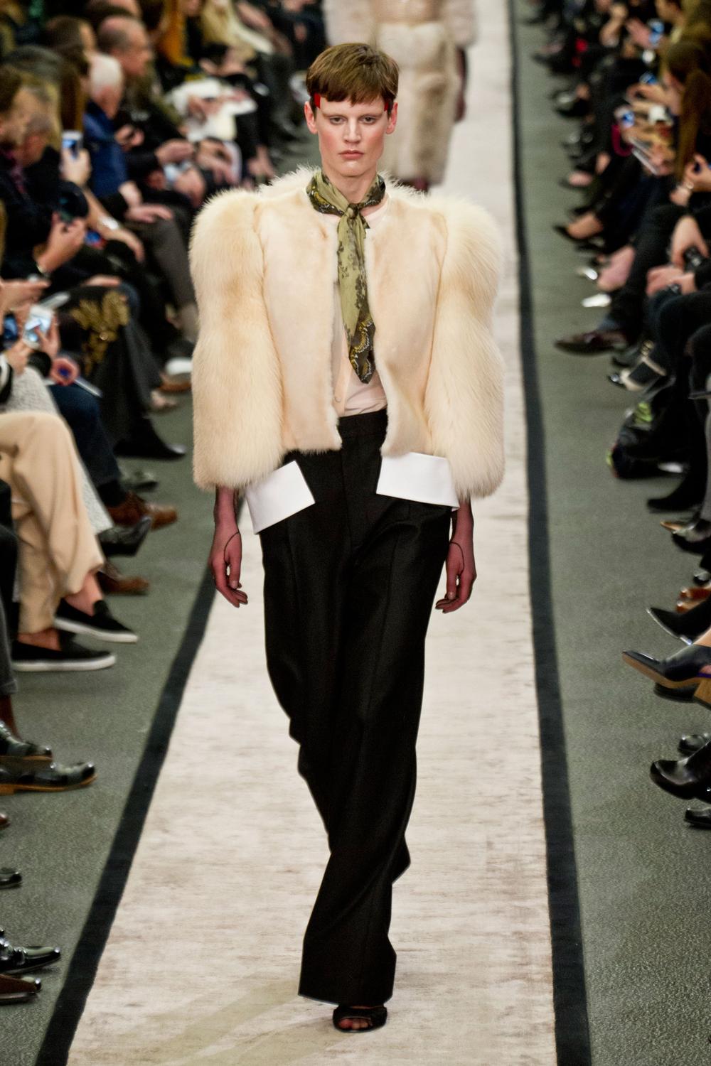 Défilé Givenchy Automne-hiver 2014-2015 Prêt-à-porter