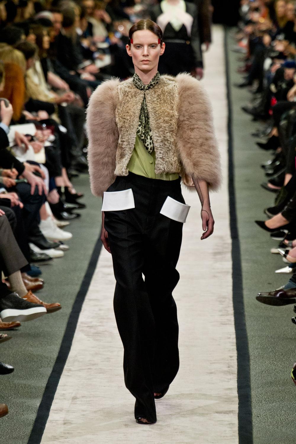 Défilé Givenchy Automne-hiver 2014-2015 Prêt-à-porter