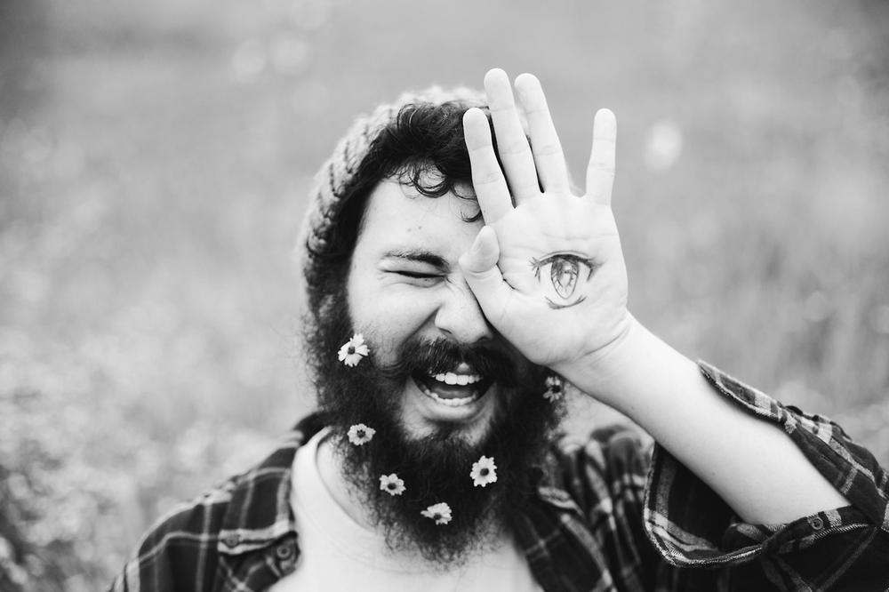 La barbe à fleurs, nouvelle lubie des hipsters